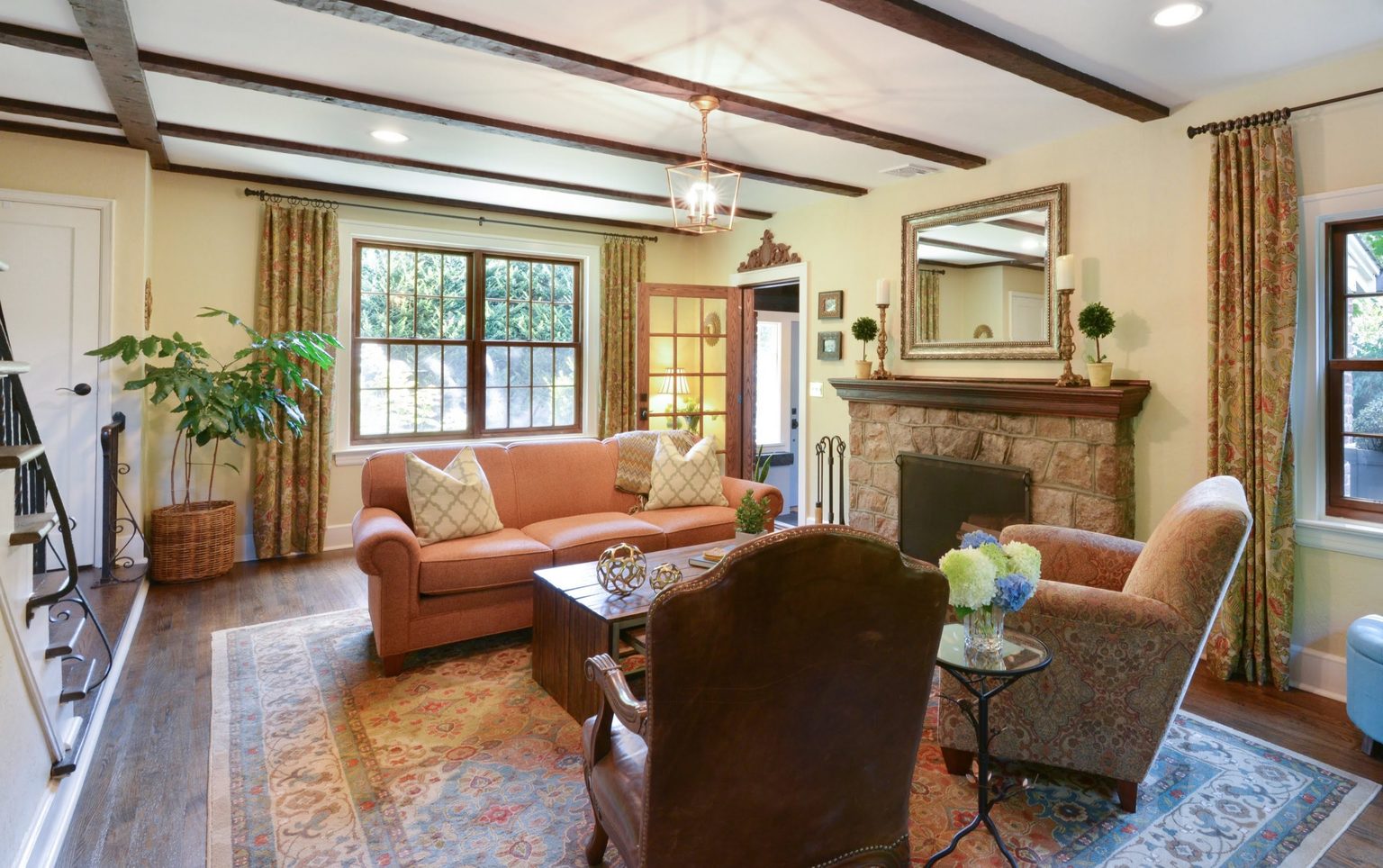 Home Stager, Color Consultant, Interior Stylist | Kelly Home Designs ...